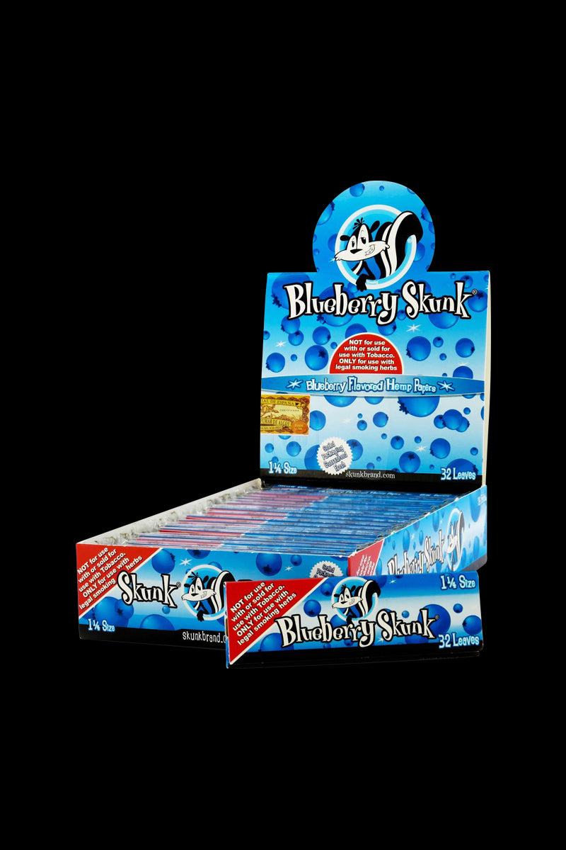 Skunk 1 1/4 Blueberry Rolling Papers